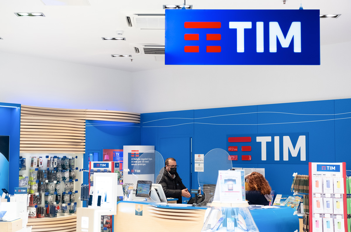 Negozio TIM - Centro Commerciale Tiburtino, Guidonia - Roma